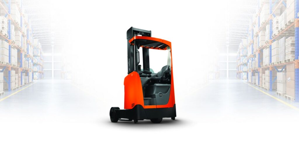 Traktor Nusantara Reach Truck untuk Material Handling yang Efektif ...